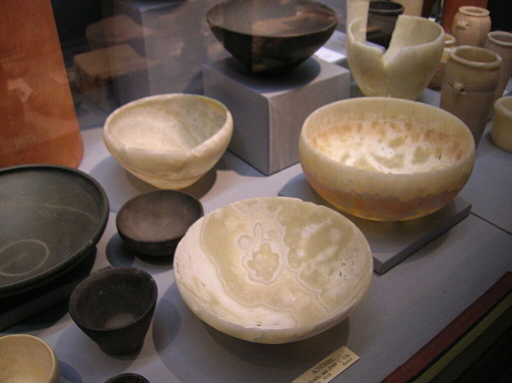 Bewonder de grote collectie van Alabaster voorwerpen in het Alabaster ...
